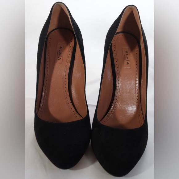Alaia | Shoes | Alaia Black Suede Round Toe Pump | Poshmark